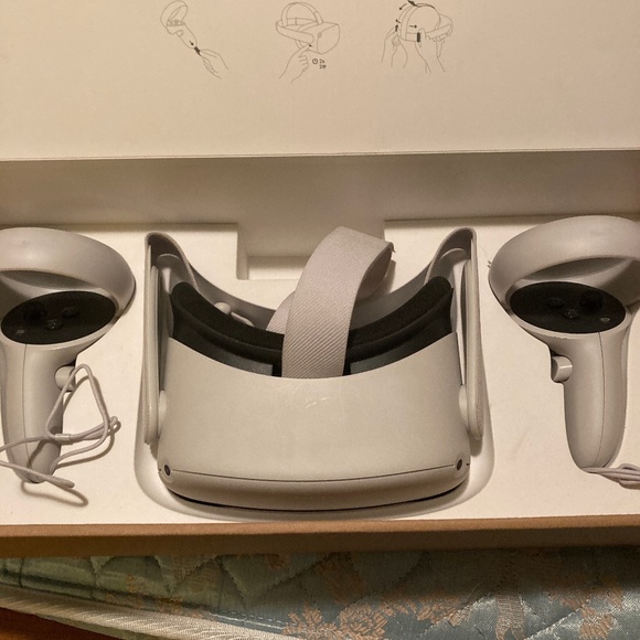 Meta | VR, AR & Accessories | Oculus Quest 2 | Poshmark
